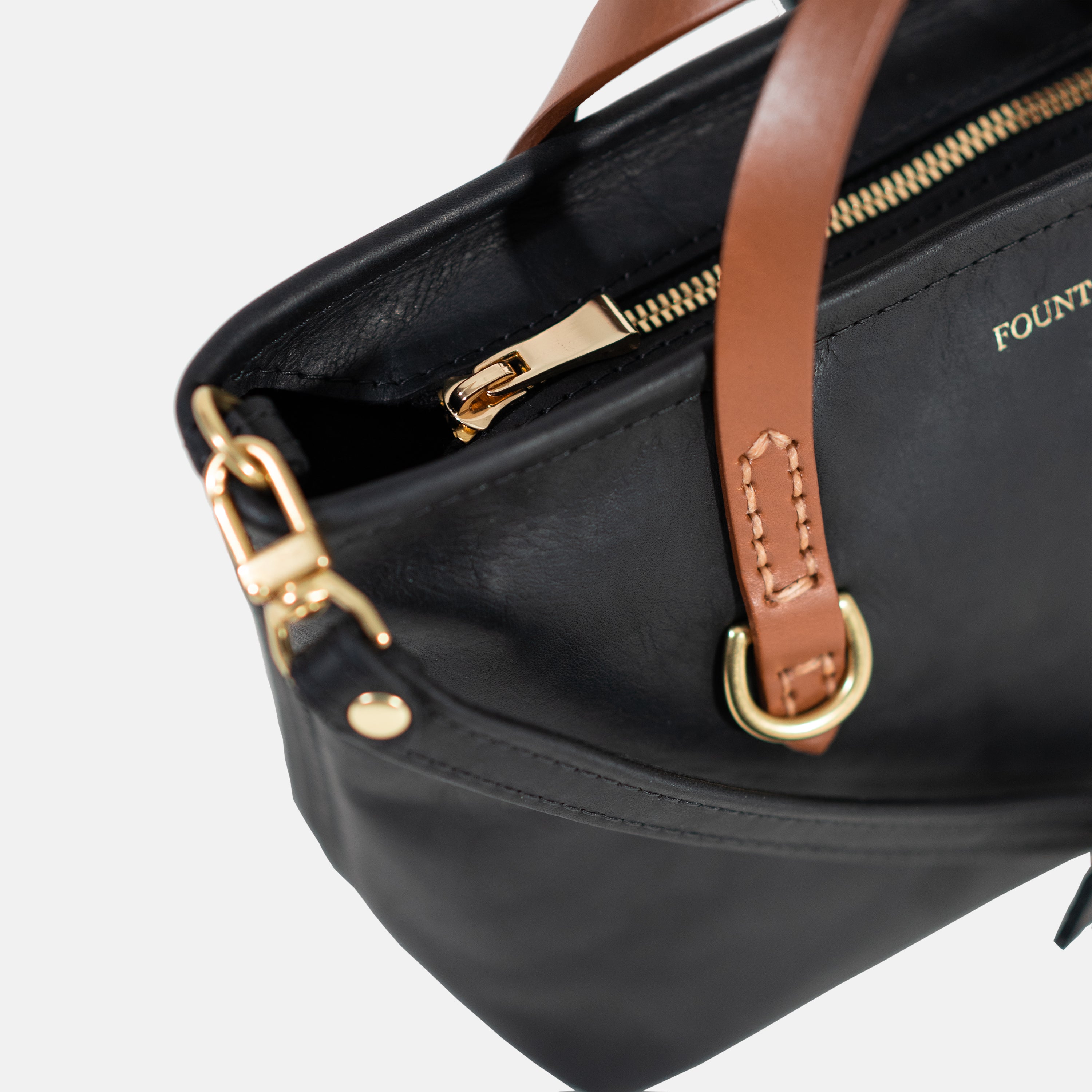 The Bellfield Crossbody – FOUNT