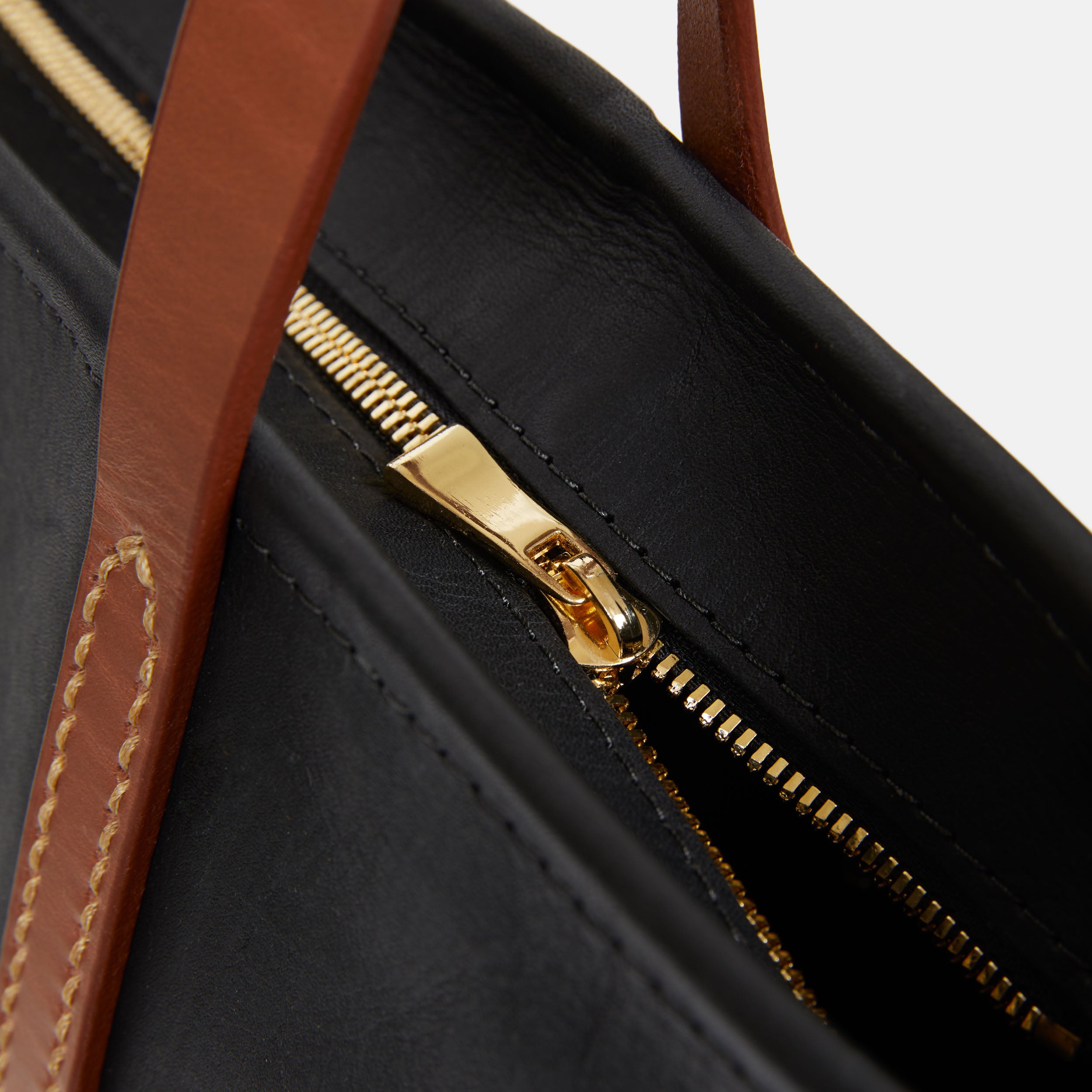 The Classic Bellfield Tote – FOUNT